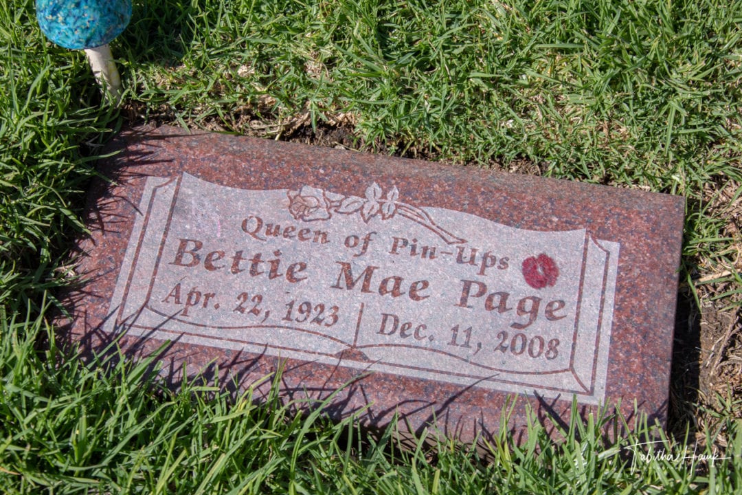 Actors and Actresses Graves | Famous Celebrity, Infamous Grave Photos ...