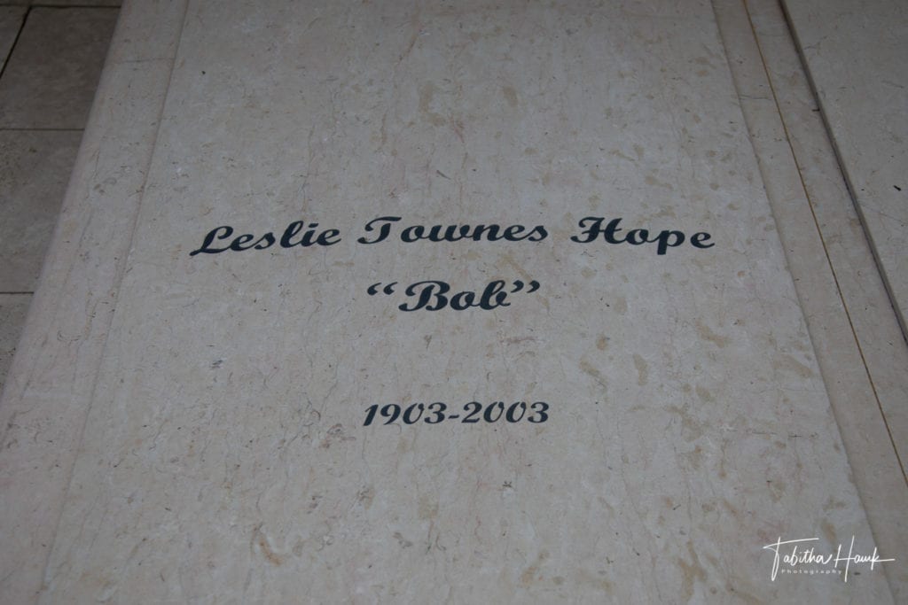 Top 25 Famous Graves To Visit | Famous Celebrity, Infamous Grave Photos ...